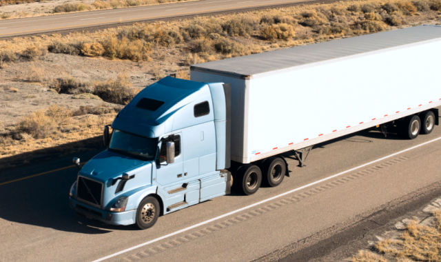 Dry Van Trucks – Falcon Logistics Inc